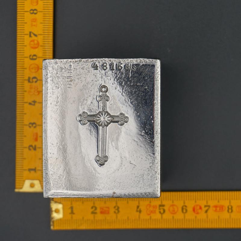 Matrice - Religion - Petite croix Chrétienne ouvragée