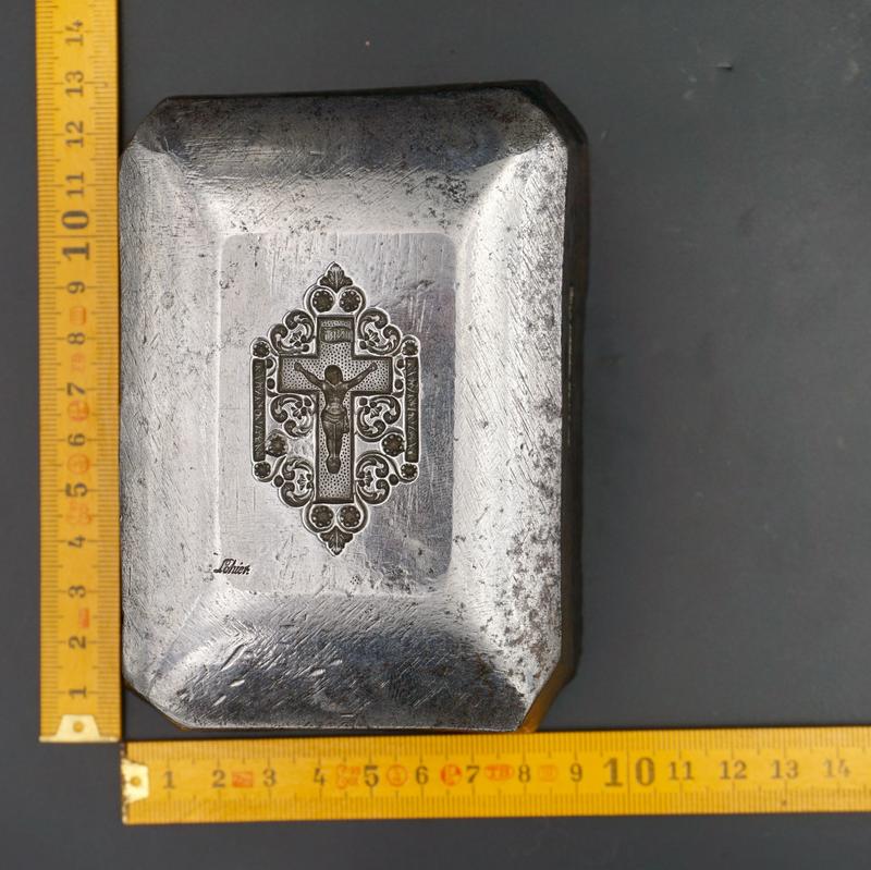 Matrice - Religion - Croix latine avec Jésus crucifié